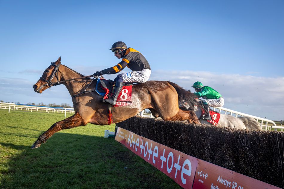 #UK RACING: 33-1 Nick Rockett Wins 2025 Grand National - Quickgallopja.com